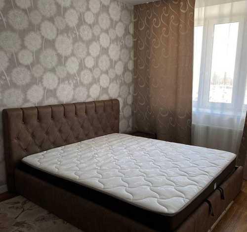 Кровать