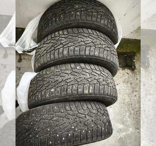 Nokian Tyres Hakkapeliitta 7 215/65 R16 102