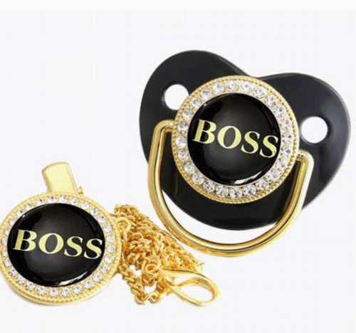 Соска пустышка со стразами Boss