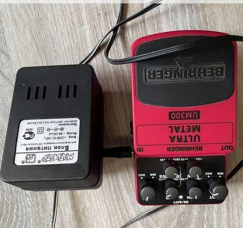 Behringer um300 педаль гитарных эффектов