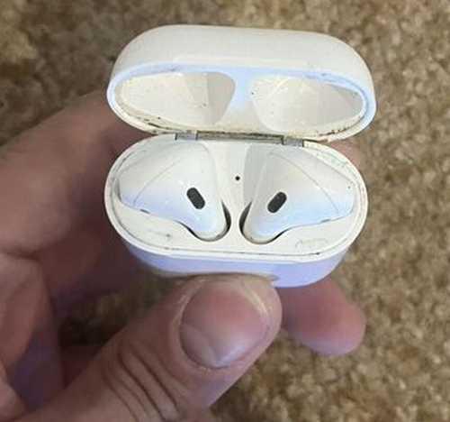 Беспроводные наушники Airpods