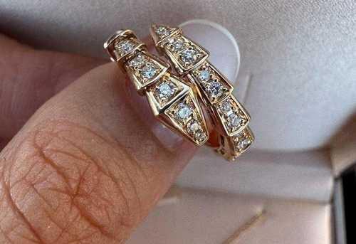 Золотое кольцо с бриллиантом bulgari