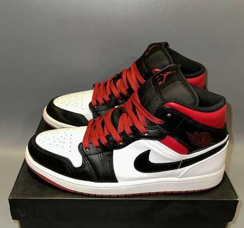 Кроссовки Nike Air Jordan 1 Mid Gym Red Black Toe