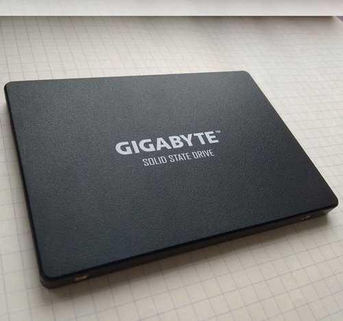 SSD диск gigabyte 240гб, 2.5", SATA III