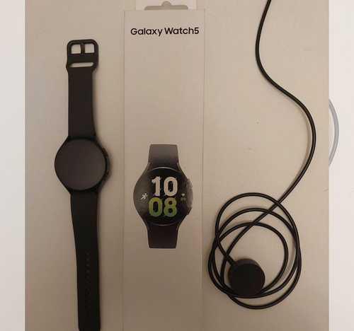 Умные часы Samsung Galaxy Watch 5