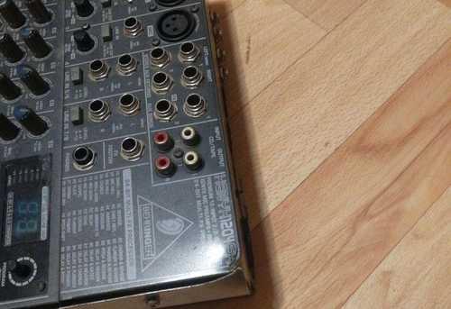 Микшерный пульт Behringer Xenyx 1204fx