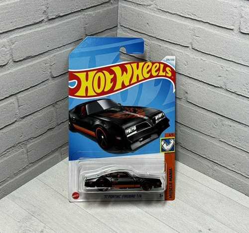 '77 Pontiac Firebird Hot wheels case L 2024