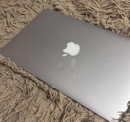 Apple macbook pro 11 2012