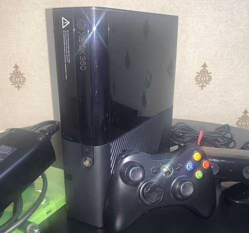 Xbox 360e 250gb kinect
