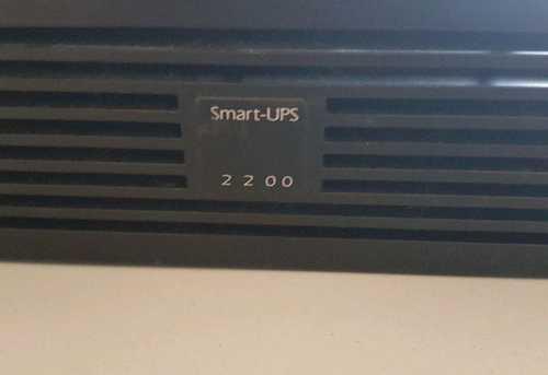 APC Smart UPS 2200 19"