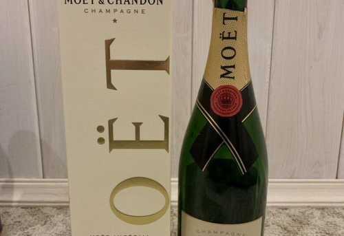 Moet chandon бутылка и коробка