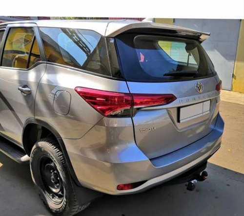 Фаркоп Toyota Fortuner 2018