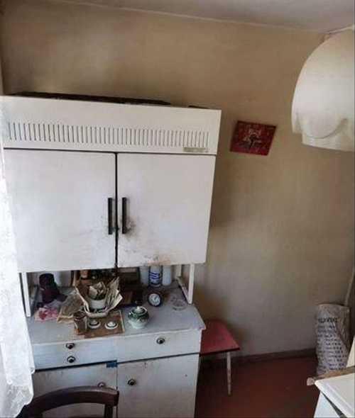 Раритетный советский холодильник с тумбой
