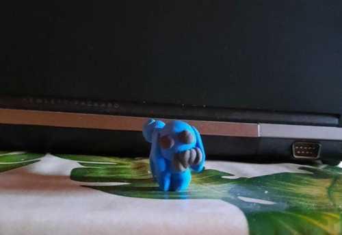 Синяя собака фигурка из засыхающего пластилина