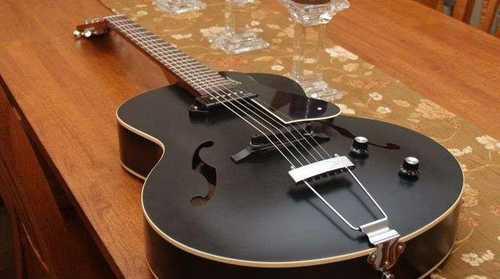 Godin 5th Avenue Kingpin P90 (Made in Canada)