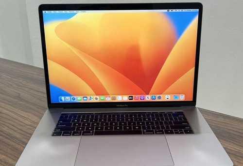 Macbook pro 15 2017 /2018 i7 16gb 1TB