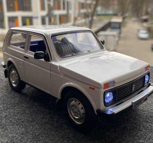 Металлическая модель авто LADA Нива ваз 2121