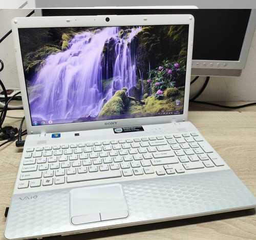 Sony Vaio AMD E450 офисный