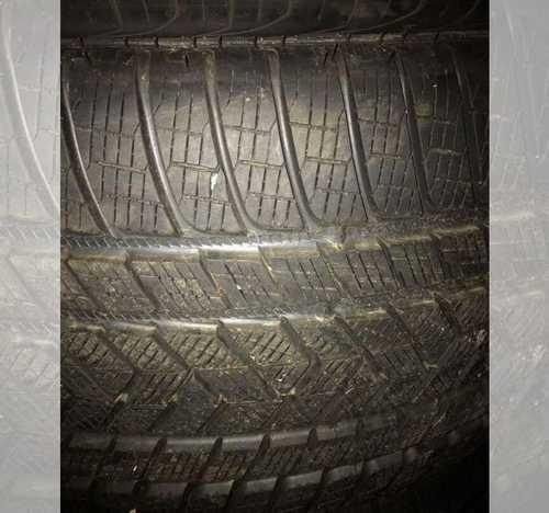 Pirelli Scorpion Winter 285/45 R22 и 325/40 R22