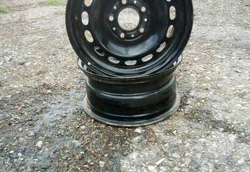 Диски BMW б/у 7Jx15 2 штуки
