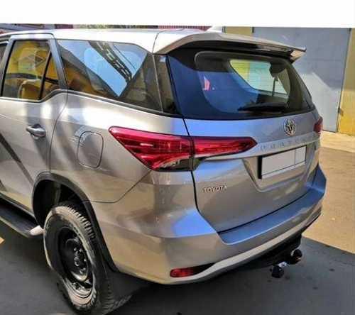 Фаркоп Toyota Fortuner 2018
