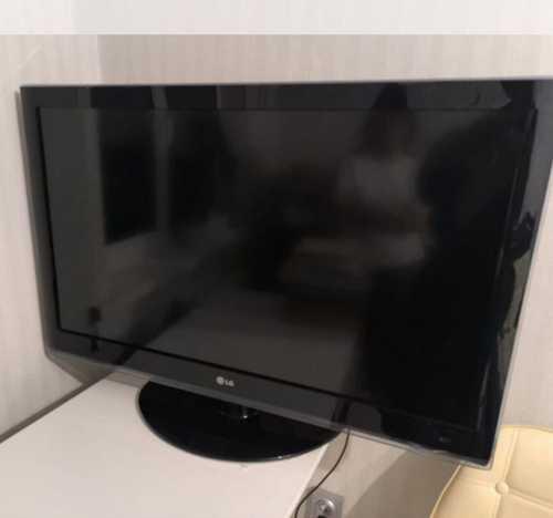 Телевизор LG 42LH4000