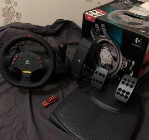 Игровой руль logitech momo racing