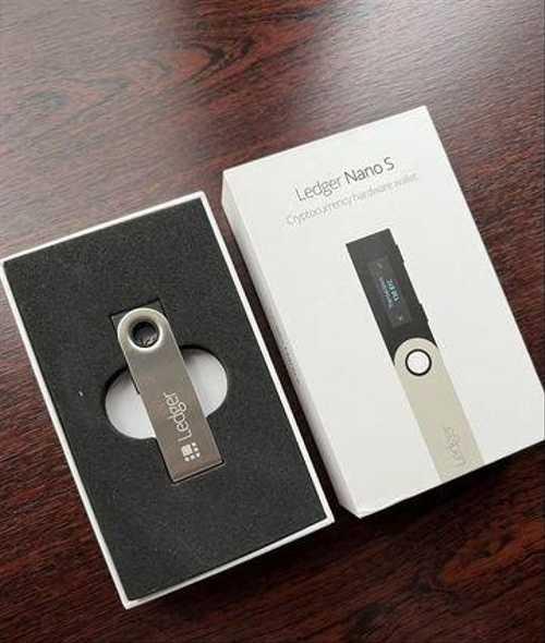 Аппаратный ходолный кошелек ledger nano x