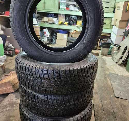 Kumho I'Zen KW23 185/65 R15