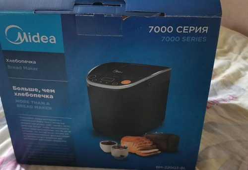 Хлебопечь Midea BM 220 Q3-BL черный