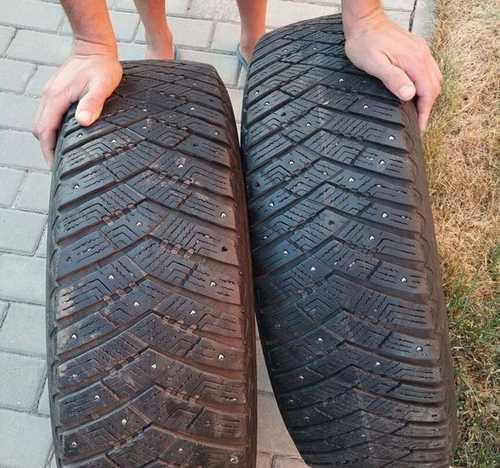 Goodyear Ultragrip Ice Arctic 215/65 R17 99T