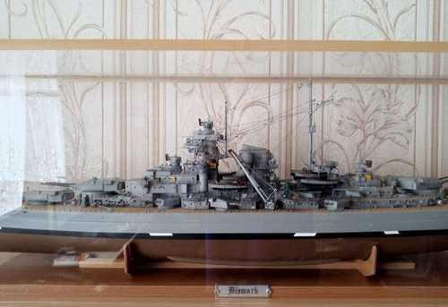 Модель линкора Бисмарк 1:200