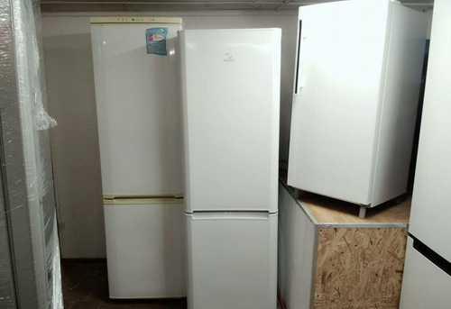 Холодильник бу с доставкой Indesit no frost