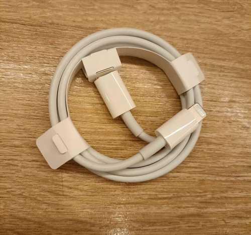 Кабель на iPhone Type-C to Lighting