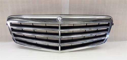 Решетка радиатора Mercedes-Benz E-Class W212