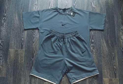 Костюм Nike футболка и шорты 52 размер