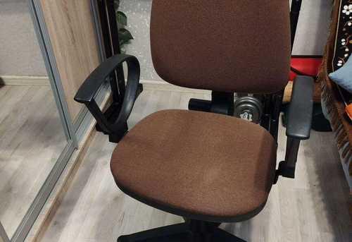 Компьютерное кресло бу продам