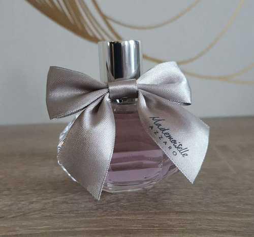 Azzaro Mademoiselle L'eau Tres Belle edt 50 ориг