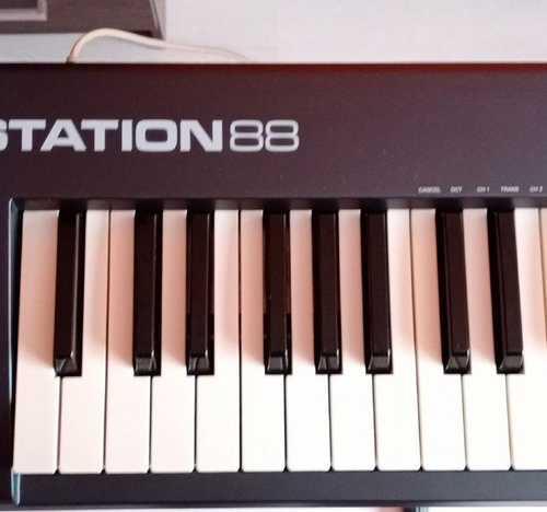 Midi-клавиатура 88 клавиш M-Audio Keystation MK2