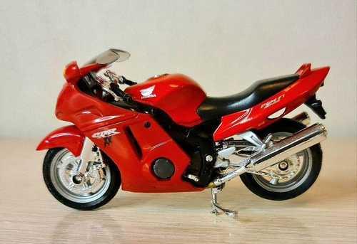 Модель мотоцикла Honda CBR 1100XX, 1:18