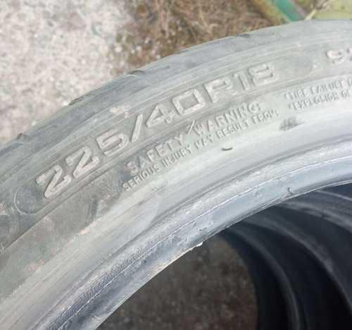 Triangle EffeX SUV TS601 225/40 R18