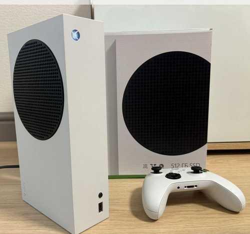 Xbox series s 512 Мб в отличном состоянии