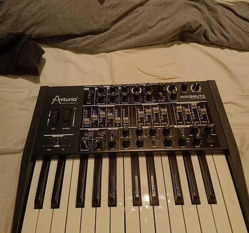 Arturia Minibrute