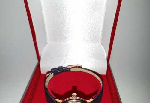 Часы наручные женские Marc Jacobs MBM1331