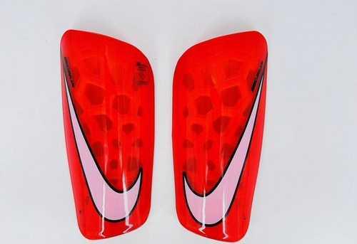 Футбольные щитки Nike Mercurial RW