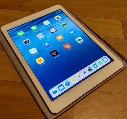 Планшет apple iPad air 1