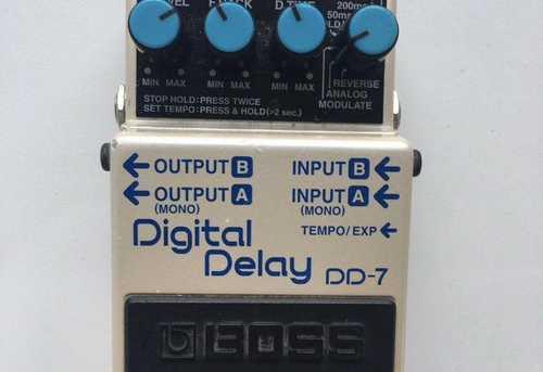 Гитарная педаль Boss Digital Delay DD-7