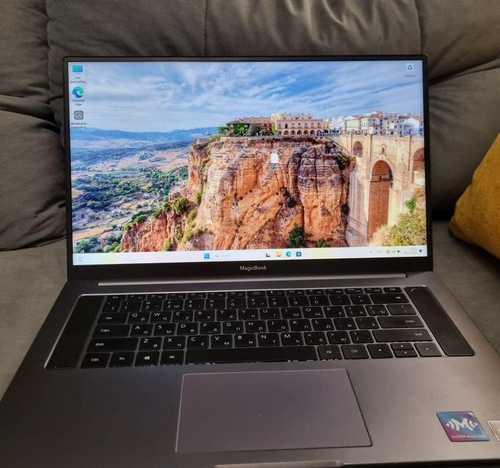 Honor MagicBook 16 pro Ryzen 5-3550H