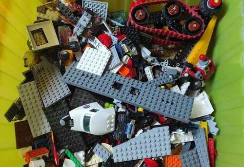 Большое количество Lego