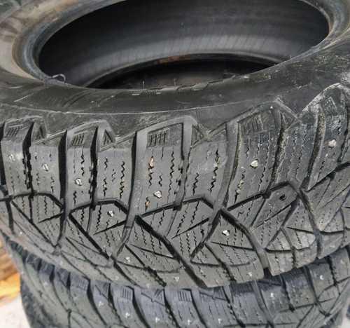 Dunlop Ice Touch 215/65 R16
